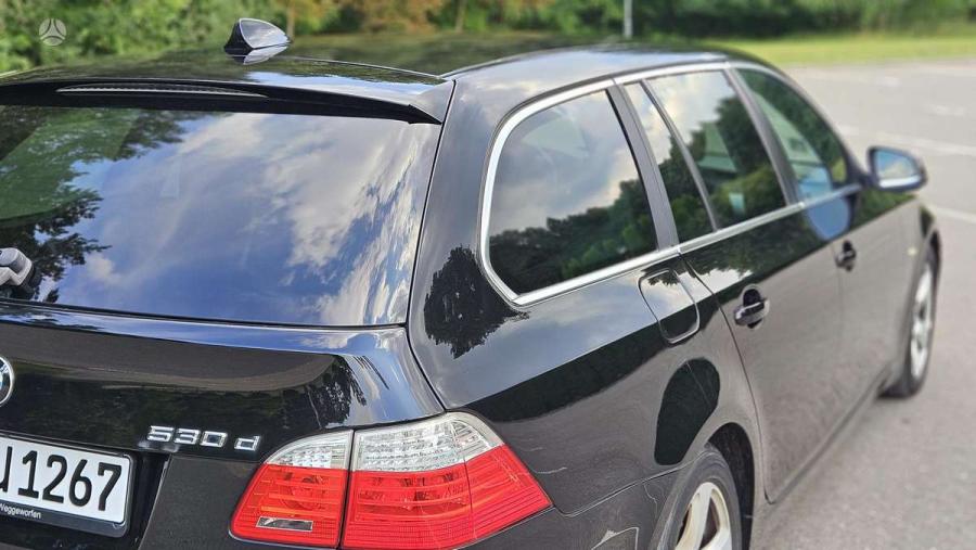 Melns BMW 530 2009 Elektrėnai, ar dzinēja tilpumu 2.99 L un nobraukumu 277 tūkst. km par 5350 €, foto 8 vietnē AUTOMOTO.COM.LV
