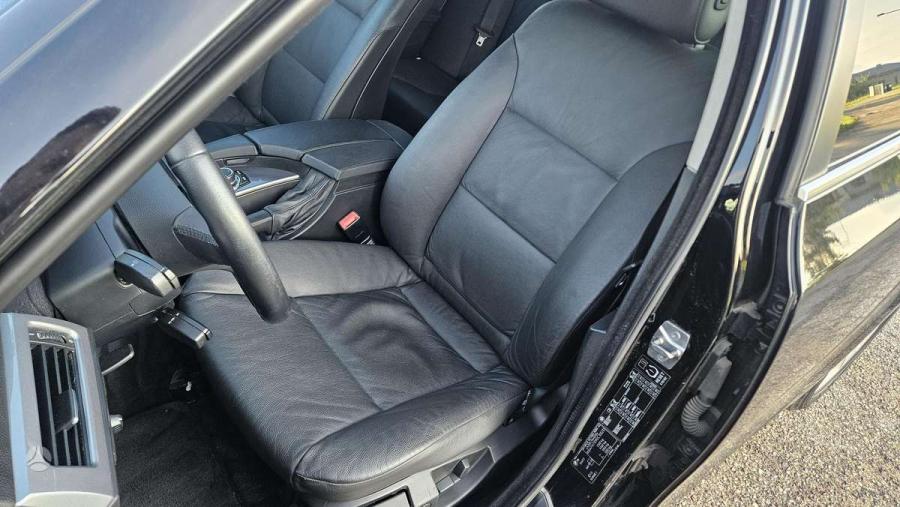 Melns BMW 530 2009 Elektrėnai, ar dzinēja tilpumu 2.99 L un nobraukumu 277 tūkst. km par 5350 €, foto 17 vietnē AUTOMOTO.COM.LV