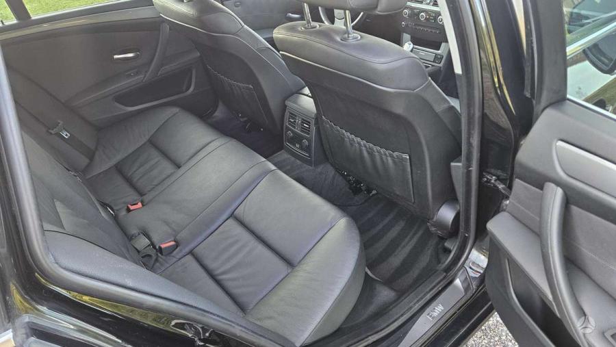 Melns BMW 530 2009 Elektrėnai, ar dzinēja tilpumu 2.99 L un nobraukumu 277 tūkst. km par 5350 €, foto 23 vietnē AUTOMOTO.COM.LV