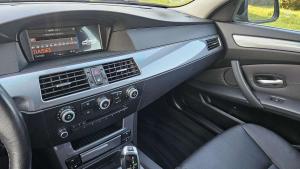 Melns BMW 530 2009 Elektrėnai, ar dzinēja tilpumu 2.99 L un nobraukumu 277 tūkst. km par 5350 €, foto 26 vietnē AUTOMOTO.COM.LV