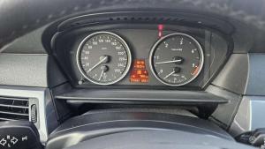 Melns BMW 530 2009 Elektrėnai, ar dzinēja tilpumu 2.99 L un nobraukumu 277 tūkst. km par 5350 €, foto 30 vietnē AUTOMOTO.COM.LV