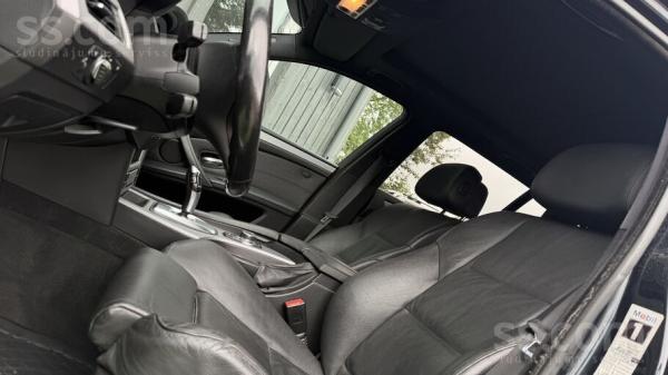 Black BMW 530 2009 in Riga, with an engine capacity of 3.00 L and mileage of 347 thousand km for 5450 €, photo 5 on AUTOMOTO.COM.LV