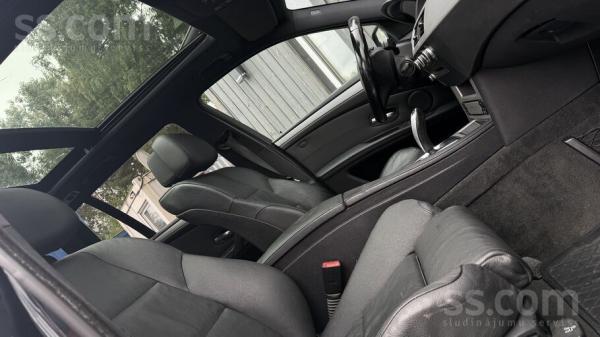 Black BMW 530 2009 in Riga, with an engine capacity of 3.00 L and mileage of 347 thousand km for 5450 €, photo 6 on AUTOMOTO.COM.LV