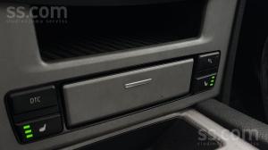 Black BMW 530 2009 in Riga, with an engine capacity of 3.00 L and mileage of 347 thousand km for 5450 €, photo 12 on AUTOMOTO.COM.LV