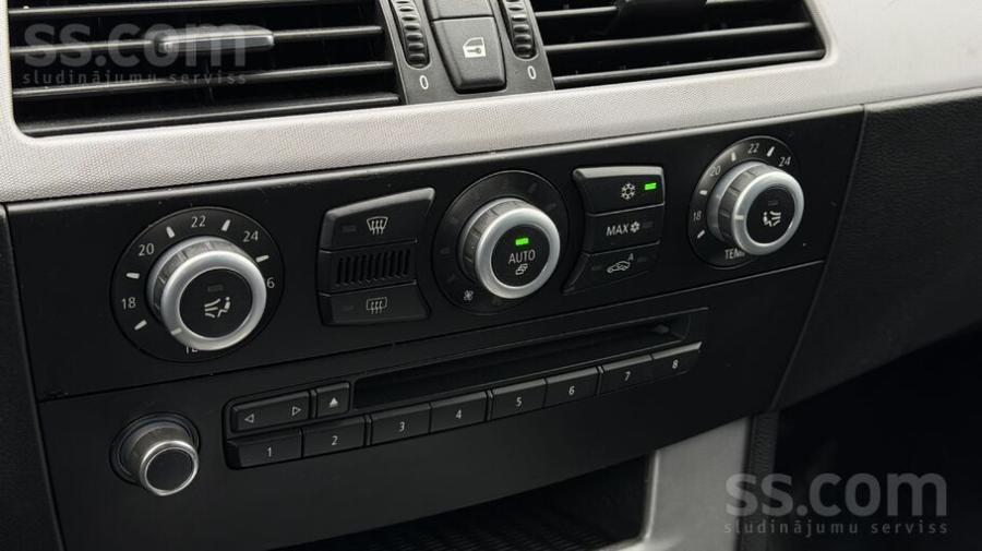 Black BMW 530 2009 in Riga, with an engine capacity of 3.00 L and mileage of 347 thousand km for 5450 €, photo 13 on AUTOMOTO.COM.LV