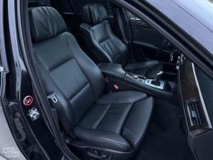 Melns BMW 530 2009 Viļņa, ar dzinēja tilpumu 3.00 L un nobraukumu 349 tūkst. km par 4999 €, foto 12 vietnē AUTOMOTO.COM.LV