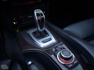 Melns BMW 530 2009 Viļņa, ar dzinēja tilpumu 3.00 L un nobraukumu 349 tūkst. km par 4999 €, foto 15 vietnē AUTOMOTO.COM.LV