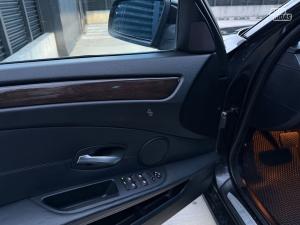 Melns BMW 530 2009 Viļņa, ar dzinēja tilpumu 3.00 L un nobraukumu 349 tūkst. km par 4999 €, foto 22 vietnē AUTOMOTO.COM.LV
