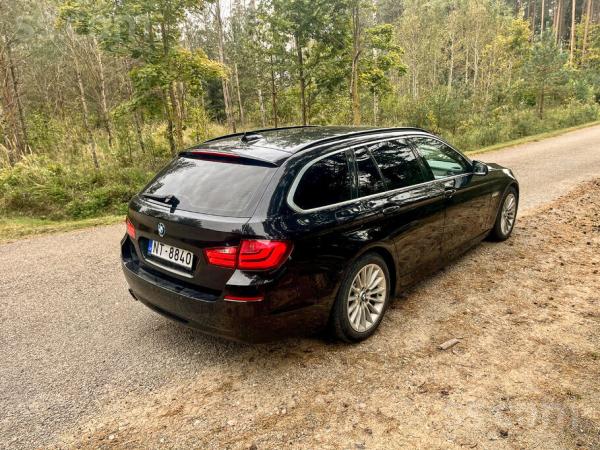 Black BMW 530 2010 in Jekabpils, with an engine capacity of 3.00 L and mileage of 297 thousand km for 9800 €, photo 4 on AUTOMOTO.COM.LV