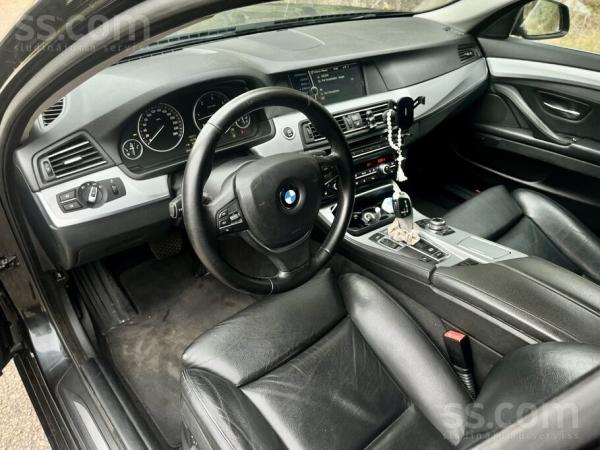 Black BMW 530 2010 in Jekabpils, with an engine capacity of 3.00 L and mileage of 297 thousand km for 9800 €, photo 6 on AUTOMOTO.COM.LV