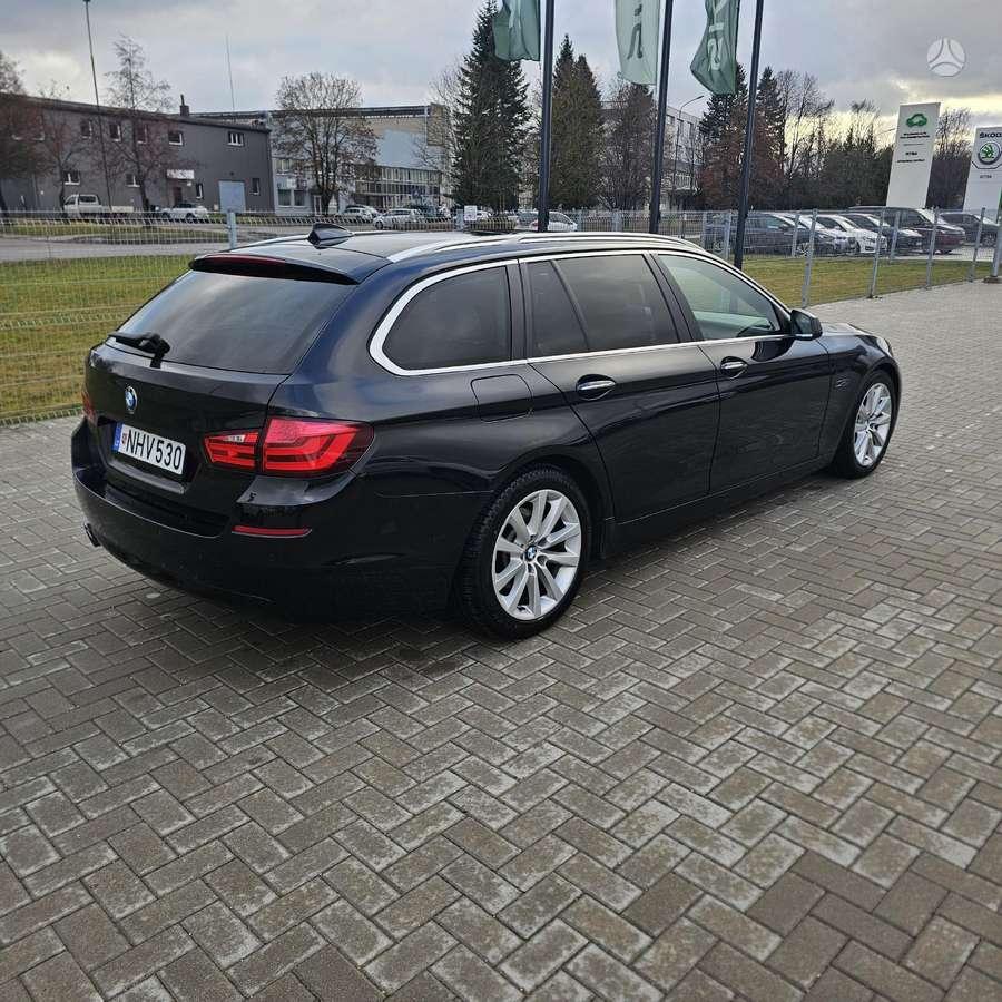 Melns BMW 530 2010 Šauļi, ar dzinēja tilpumu 2.99 L un nobraukumu 324 tūkst. km par 8500 €, foto 4 vietnē AUTOMOTO.COM.LV