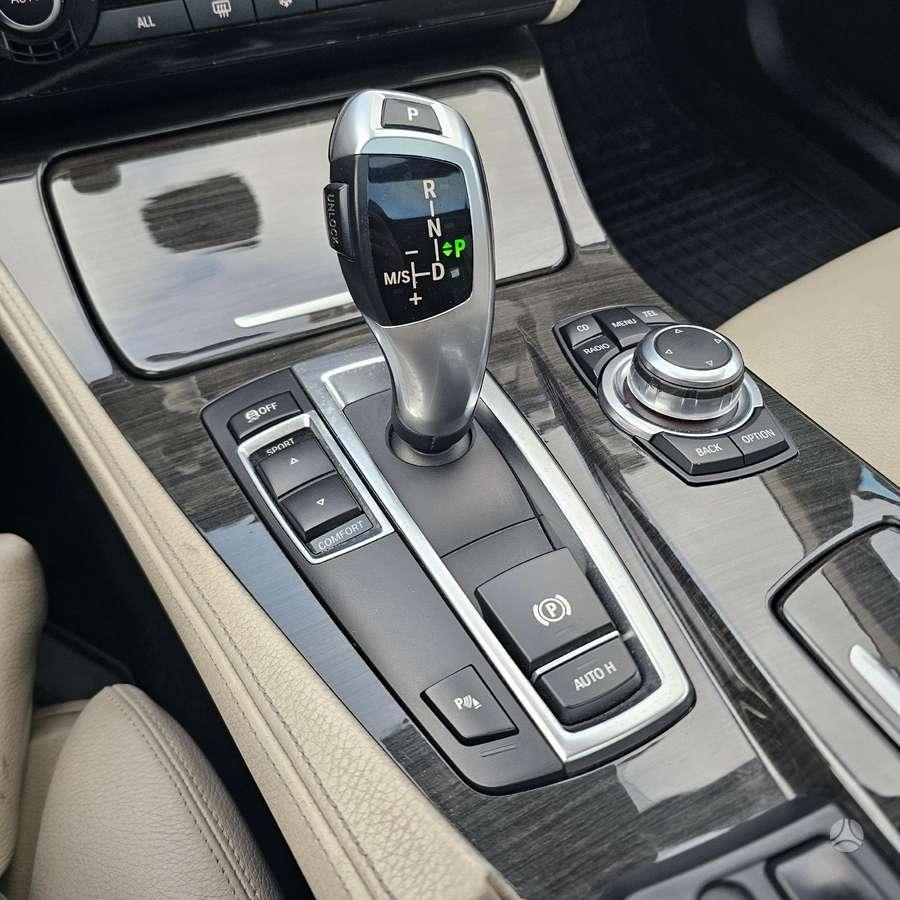 Melns BMW 530 2010 Šauļi, ar dzinēja tilpumu 2.99 L un nobraukumu 324 tūkst. km par 8500 €, foto 15 vietnē AUTOMOTO.COM.LV