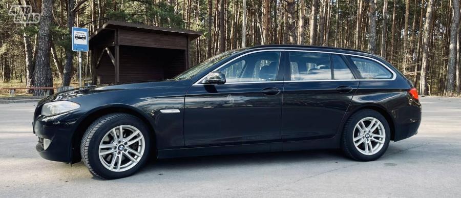 Melns BMW 530 2010 Kauņa, ar dzinēja tilpumu 3.00 L un nobraukumu 365 tūkst. km par 6500 €, foto 6 vietnē AUTOMOTO.COM.LV