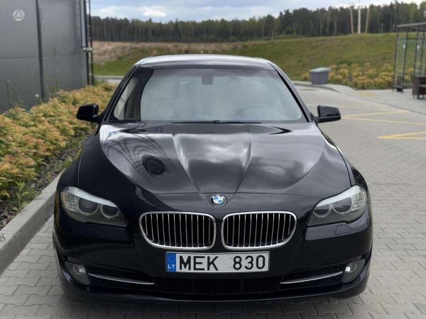 Black BMW 530 2010 in Vilnius, with an engine capacity of 2.99 L and mileage of 344 thousand km for 7900 €, photo 2 on AUTOMOTO.COM.LV