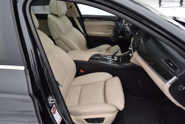 Black BMW 530 2010 in Vilnius, with an engine capacity of 2.99 L and mileage of 324 thousand km for 8950 €, photo 9 on AUTOMOTO.COM.LV