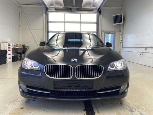 Black BMW 530 2010 in Radviliskis, with an engine capacity of 2.99 L and mileage of 0 thousand km for 6950 €, photo 5 on AUTOMOTO.COM.LV