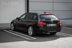 Black BMW 530 2010 in Riga, with an engine capacity of 3.00 L and mileage of 0 thousand km for 8995 €, photo 7 on AUTOMOTO.COM.LV