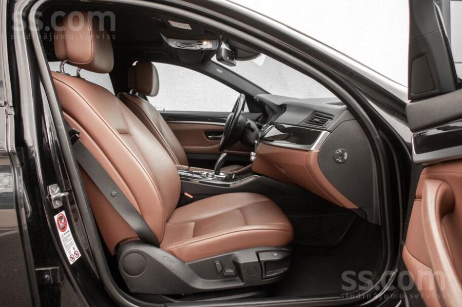 Black BMW 530 2010 in Riga, with an engine capacity of 3.00 L and mileage of 0 thousand km for 8995 €, photo 11 on AUTOMOTO.COM.LV