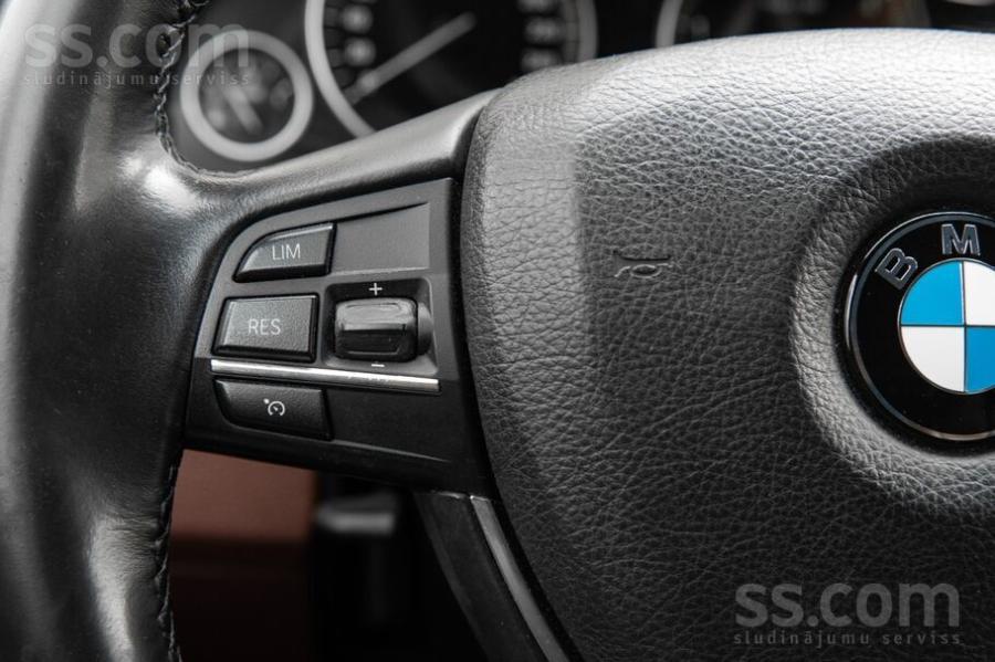 Black BMW 530 2010 in Riga, with an engine capacity of 3.00 L and mileage of 0 thousand km for 8995 €, photo 18 on AUTOMOTO.COM.LV