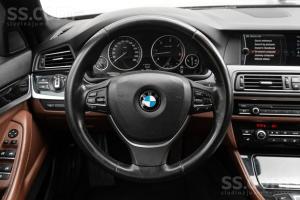 Black BMW 530 2010 in Riga, with an engine capacity of 3.00 L and mileage of 0 thousand km for 8995 €, photo 19 on AUTOMOTO.COM.LV