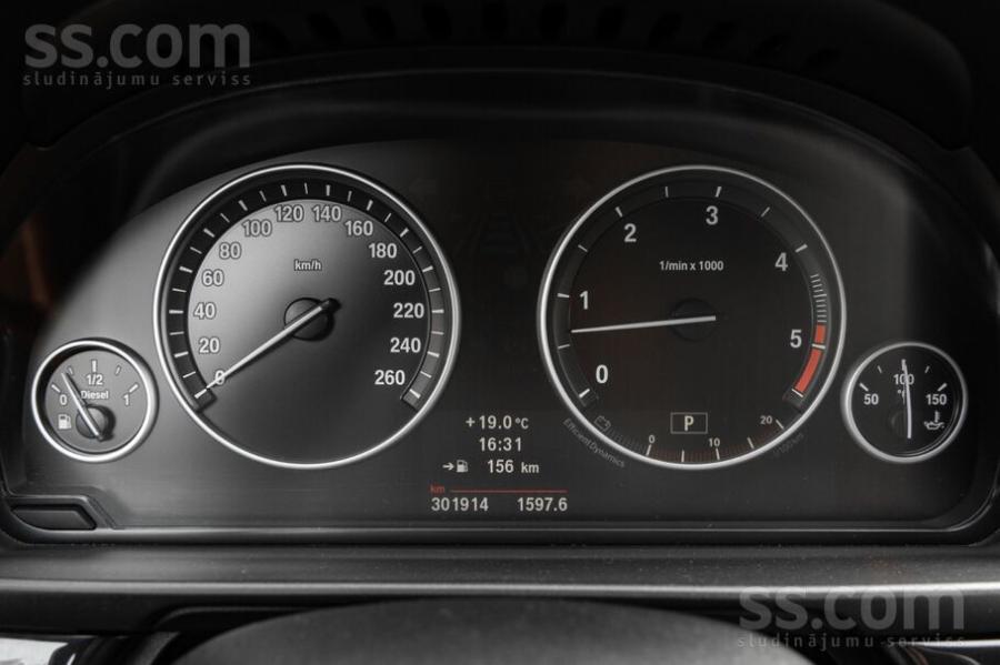 Black BMW 530 2010 in Riga, with an engine capacity of 3.00 L and mileage of 0 thousand km for 8995 €, photo 20 on AUTOMOTO.COM.LV