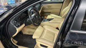 Black BMW 530 2010 in Riga, with an engine capacity of 3.00 L and mileage of 284 thousand km for 9270 €, photo 5 on AUTOMOTO.COM.LV