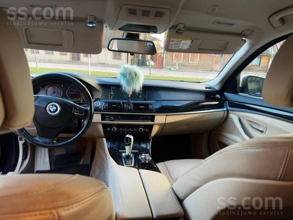 Black BMW 530 2010 in Ventspils, with an engine capacity of 3.00 L and mileage of 300 thousand km for 6300 €, photo 9 on AUTOMOTO.COM.LV