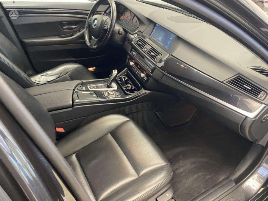Black BMW 530 2010 in Radviliskis, with an engine capacity of 2.99 L and mileage of 359 thousand km for 6350 €, photo 9 on AUTOMOTO.COM.LV