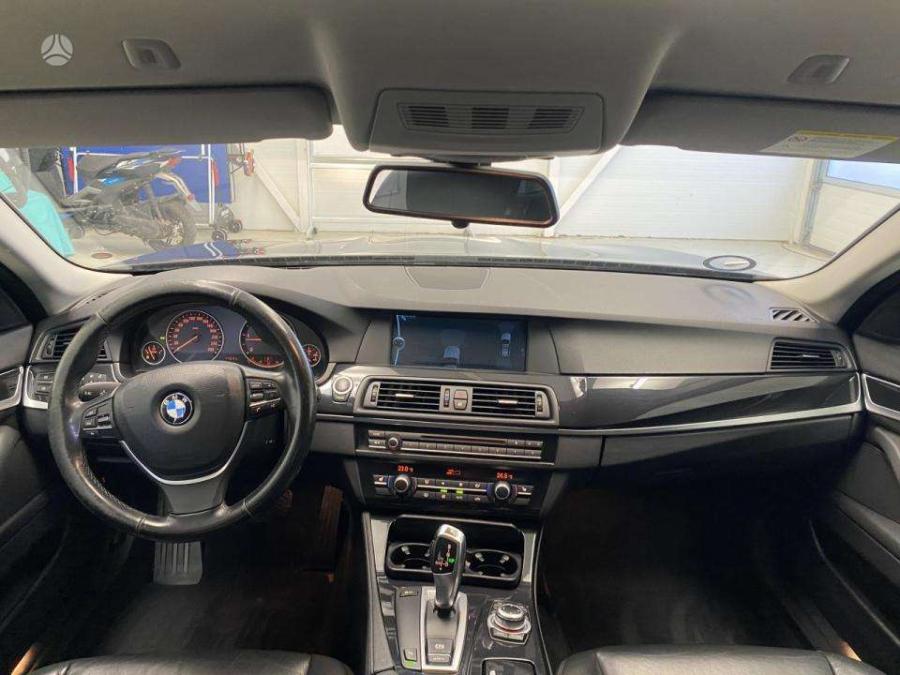 Black BMW 530 2010 in Radviliskis, with an engine capacity of 2.99 L and mileage of 359 thousand km for 6350 €, photo 11 on AUTOMOTO.COM.LV