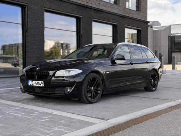 Black BMW 530 2010 in Riga, with an engine capacity of 3.00 L and mileage of 325 thousand km for 9900 €, photo 1 on AUTOMOTO.COM.LV