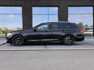 Black BMW 530 2010 in Riga, with an engine capacity of 3.00 L and mileage of 325 thousand km for 9900 €, photo 4 on AUTOMOTO.COM.LV