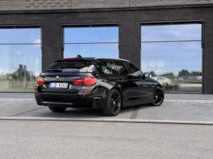 Black BMW 530 2010 in Riga, with an engine capacity of 3.00 L and mileage of 325 thousand km for 9900 €, photo 6 on AUTOMOTO.COM.LV