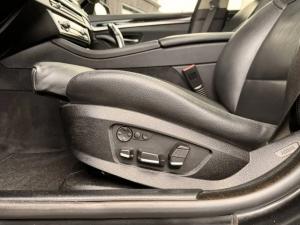 Black BMW 530 2010 in Riga, with an engine capacity of 3.00 L and mileage of 325 thousand km for 9900 €, photo 9 on AUTOMOTO.COM.LV