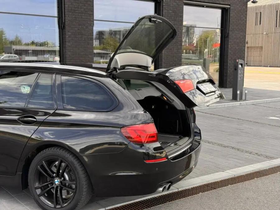 Black BMW 530 2010 in Riga, with an engine capacity of 3.00 L and mileage of 325 thousand km for 9900 €, photo 15 on AUTOMOTO.COM.LV