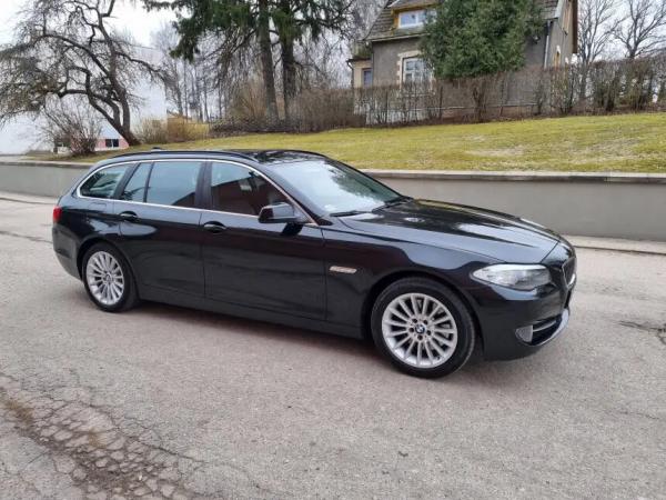 Black BMW 530 2010 in Jekabpils, with an engine capacity of 3.00 L and mileage of 271 thousand km for 10100 €, photo 4 on AUTOMOTO.COM.LV