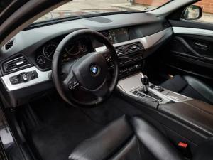 Melns BMW 530 2010 Jēkabpils, ar dzinēja tilpumu 3.00 L un nobraukumu 271 tūkst. km par 10100 €, foto 14 vietnē AUTOMOTO.COM.LV