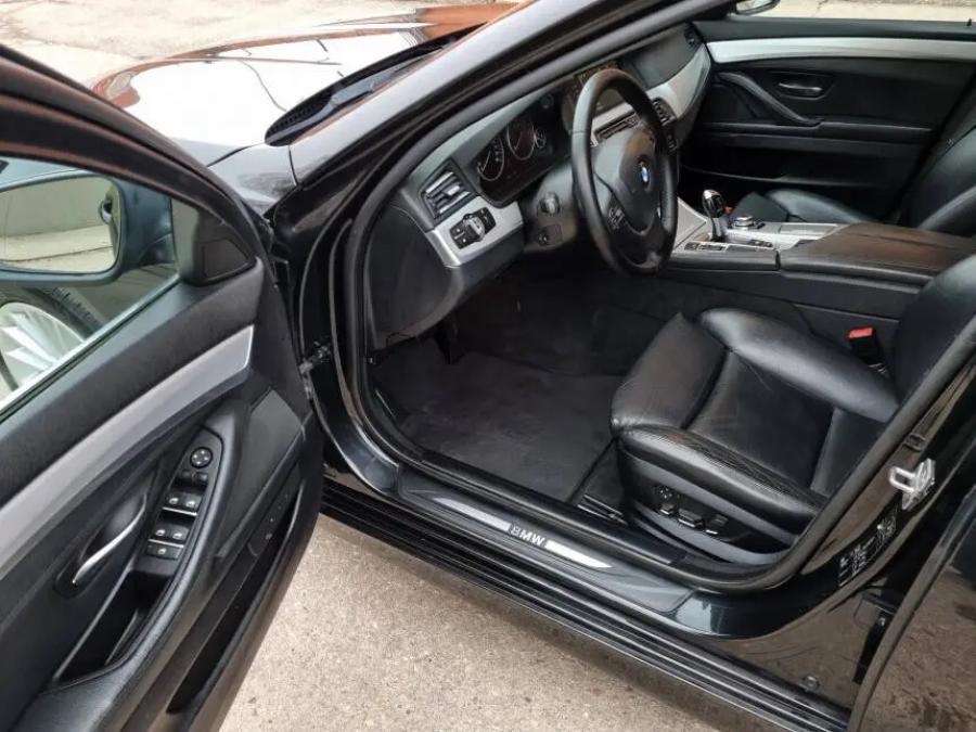 Melns BMW 530 2010 Jēkabpils, ar dzinēja tilpumu 3.00 L un nobraukumu 271 tūkst. km par 10100 €, foto 15 vietnē AUTOMOTO.COM.LV