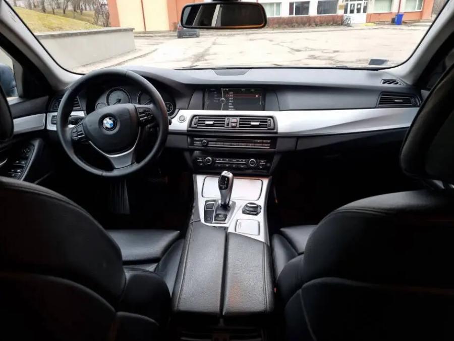Melns BMW 530 2010 Jēkabpils, ar dzinēja tilpumu 3.00 L un nobraukumu 271 tūkst. km par 10100 €, foto 22 vietnē AUTOMOTO.COM.LV
