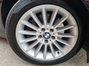 Melns BMW 530 2010 Jēkabpils, ar dzinēja tilpumu 3.00 L un nobraukumu 271 tūkst. km par 10100 €, foto 30 vietnē AUTOMOTO.COM.LV