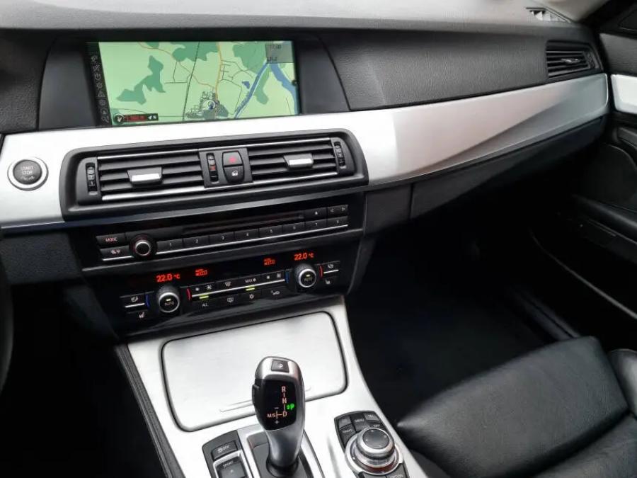 Melns BMW 530 2010 Jēkabpils, ar dzinēja tilpumu 3.00 L un nobraukumu 271 tūkst. km par 10100 €, foto 31 vietnē AUTOMOTO.COM.LV