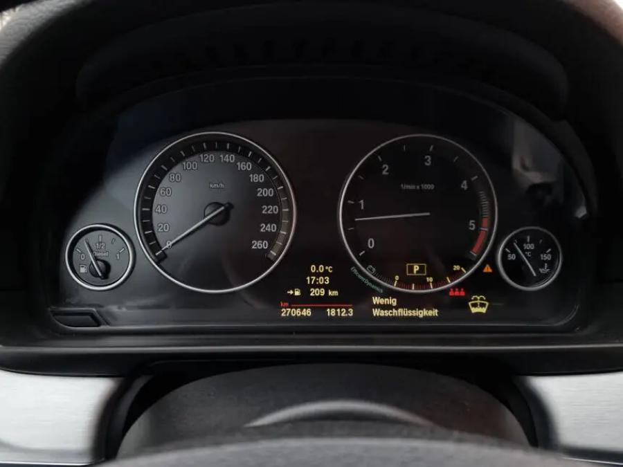 Melns BMW 530 2010 Jēkabpils, ar dzinēja tilpumu 3.00 L un nobraukumu 271 tūkst. km par 10100 €, foto 33 vietnē AUTOMOTO.COM.LV