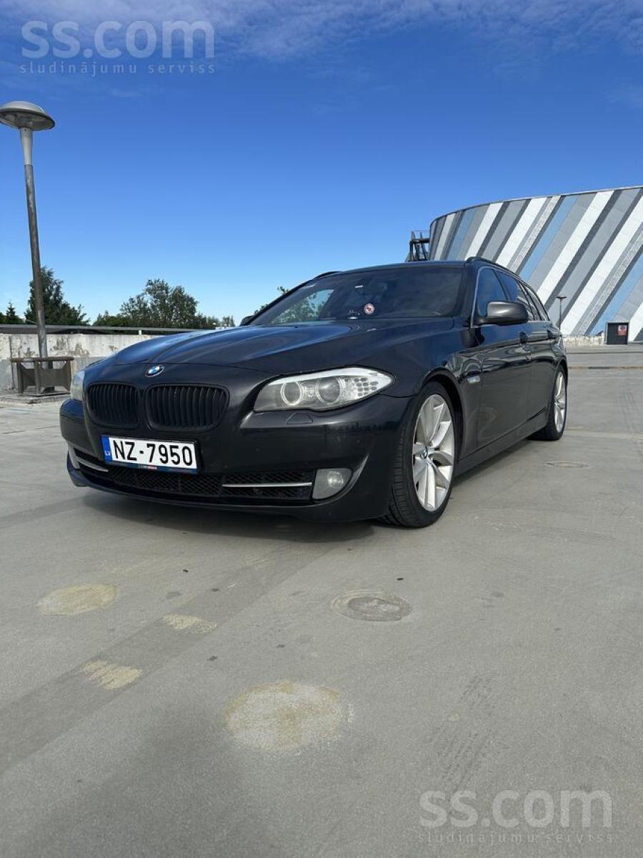 Melns BMW 530 2010 Rīga, ar dzinēja tilpumu 3.00 L un nobraukumu 251 tūkst. km par 7300 €, foto 4 vietnē AUTOMOTO.COM.LV