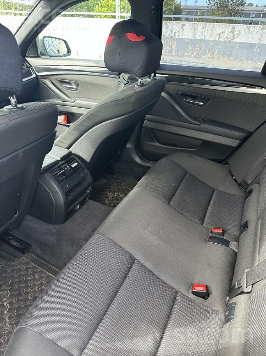 Melns BMW 530 2010 Rīga, ar dzinēja tilpumu 3.00 L un nobraukumu 251 tūkst. km par 7300 €, foto 13 vietnē AUTOMOTO.COM.LV