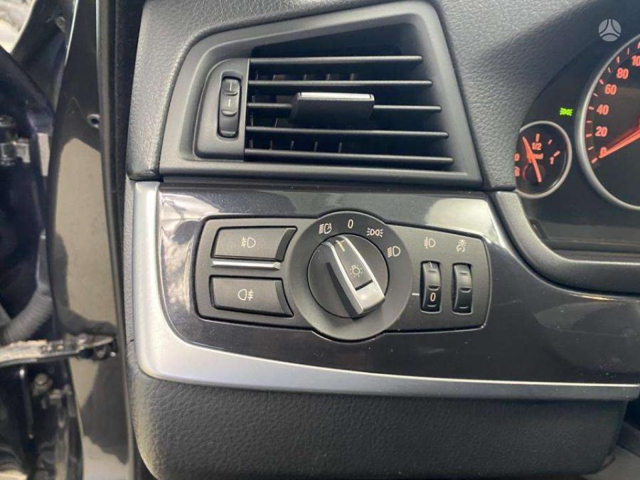 Black BMW 530 2010 in Radviliskis, with an engine capacity of 2.99 L and mileage of 359 thousand km for 6350 €, photo 14 on AUTOMOTO.COM.LV