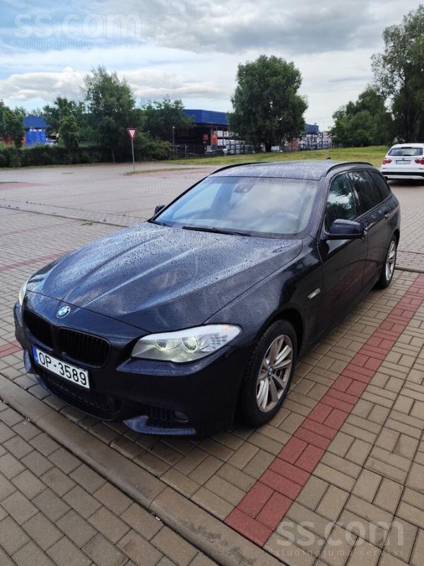 Black BMW 530 2010 in Jelgava, with an engine capacity of 3.00 L and mileage of 382 thousand km for 7900 €, photo 2 on AUTOMOTO.COM.LV
