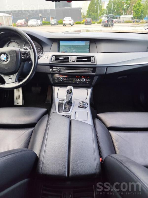 Black BMW 530 2010 in Jelgava, with an engine capacity of 3.00 L and mileage of 382 thousand km for 7900 €, photo 5 on AUTOMOTO.COM.LV