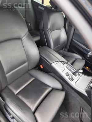 Melns BMW 530 2010 Jelgava, ar dzinēja tilpumu 3.00 L un nobraukumu 382 tūkst. km par 7900 €, foto 11 vietnē AUTOMOTO.COM.LV