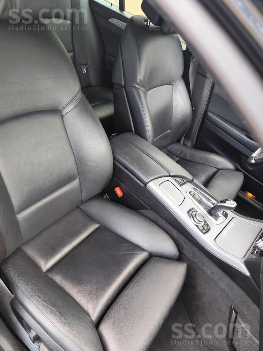 Melns BMW 530 2010 Jelgava, ar dzinēja tilpumu 3.00 L un nobraukumu 382 tūkst. km par 7900 €, foto 11 vietnē AUTOMOTO.COM.LV