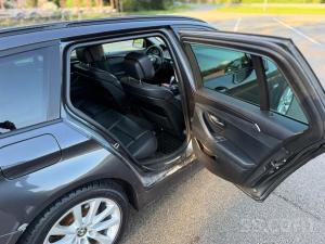 Black BMW 530 2010 in Riga, with an engine capacity of 3.00 L and mileage of 310 thousand km for 7250 €, photo 5 on AUTOMOTO.COM.LV