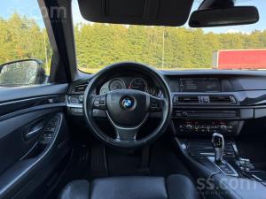 Black BMW 530 2010 in Riga, with an engine capacity of 3.00 L and mileage of 310 thousand km for 7250 €, photo 7 on AUTOMOTO.COM.LV